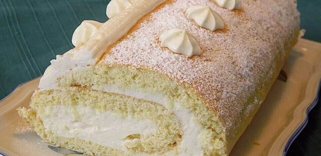 Swiss roll with lemon and quark filling, everyone is speechless ...
